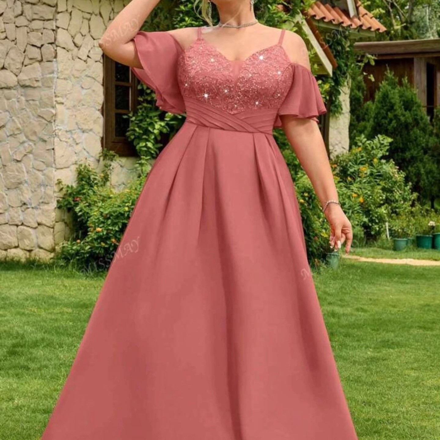 VESTIDO MAXI FORMAL DE NOCHE CUELLO EN V COLOR ROSA - MAGÚ ECUADOR