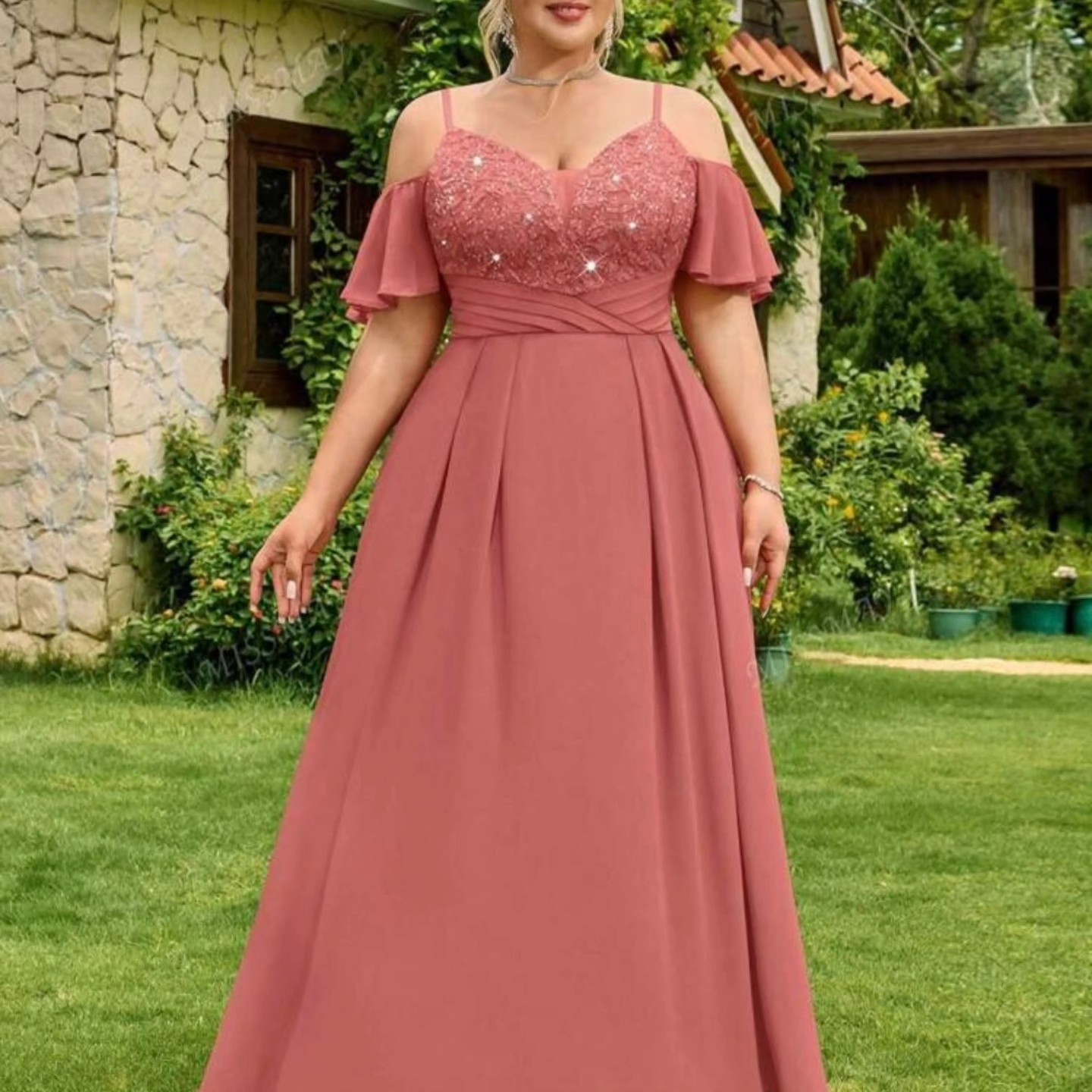 VESTIDO MAXI FORMAL DE NOCHE CUELLO EN V COLOR ROSA - MAGÚ ECUADOR