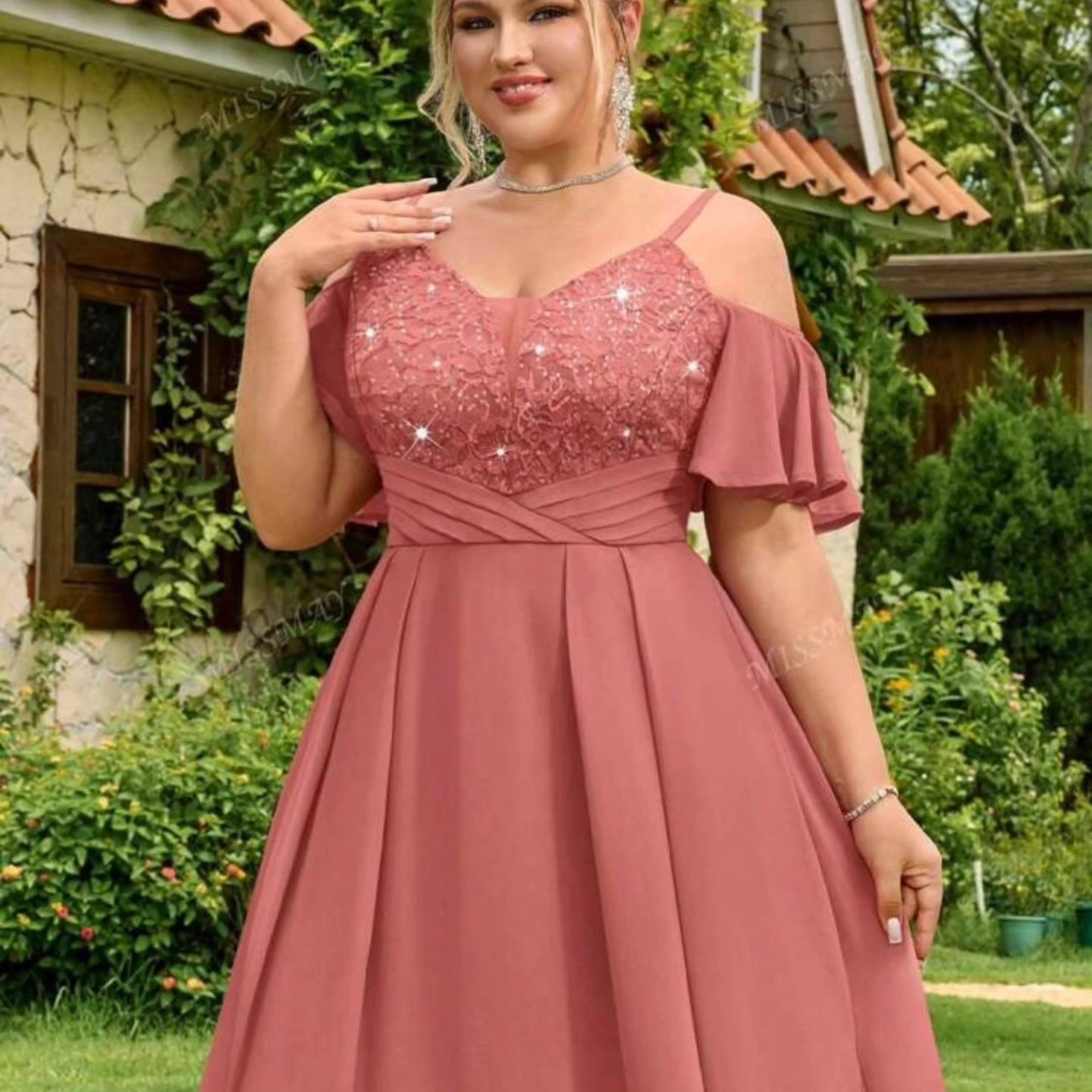 VESTIDO MAXI FORMAL DE NOCHE CUELLO EN V COLOR ROSA - MAGÚ ECUADOR